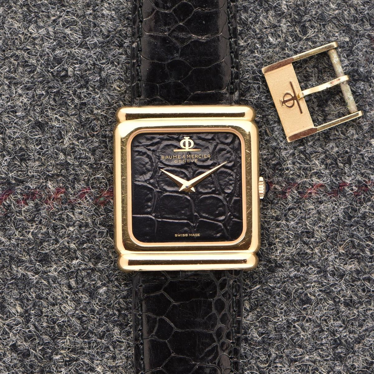 Baume & Mercier Alligator Print Dial - 18k Gold | Le Alfré